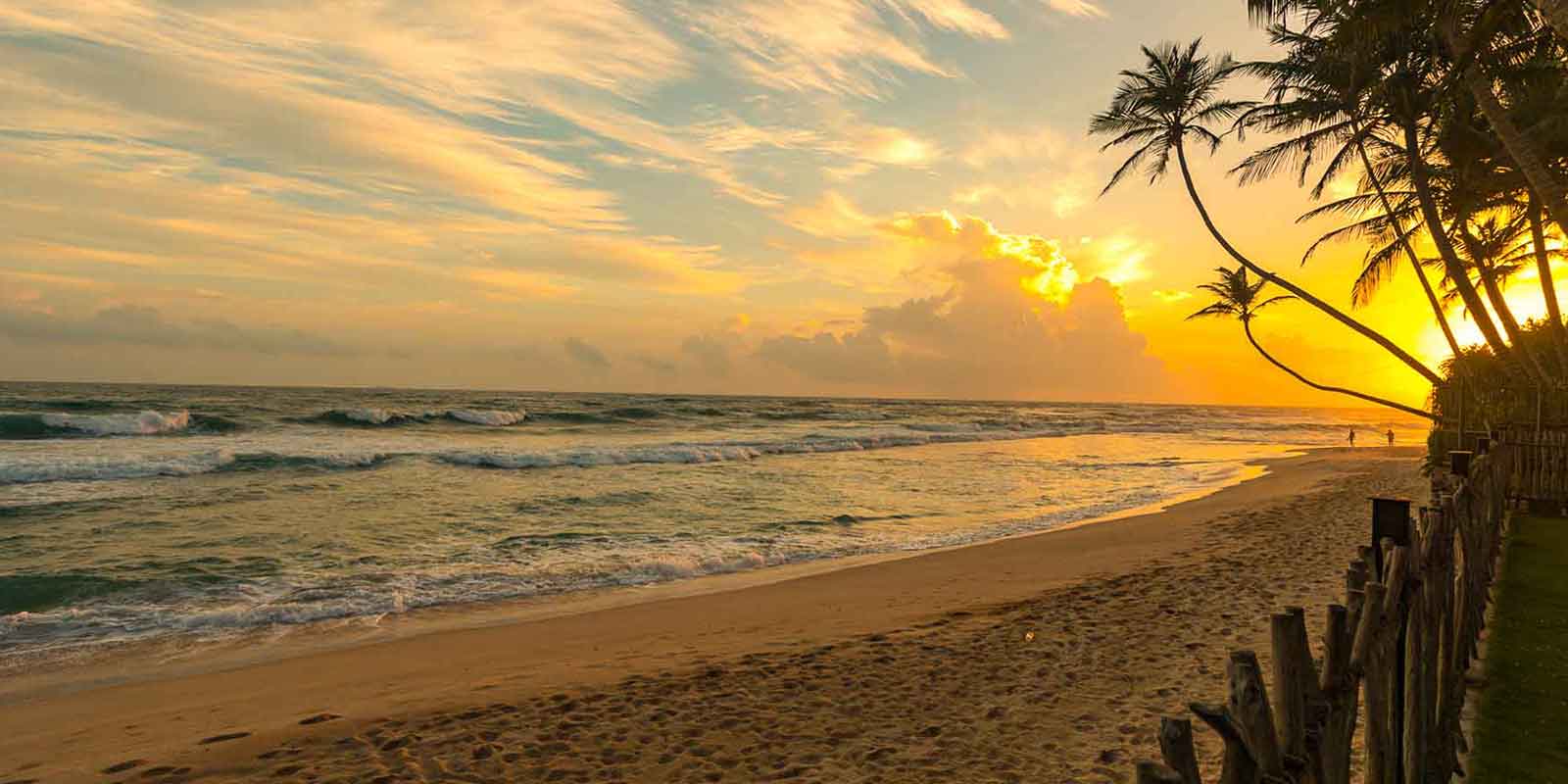 Beach in Galle | Day on the Beach at Kahanda Kanda